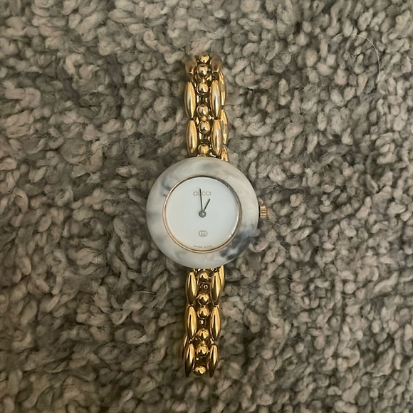 Gucci | Accessories | Vintage Gucci 98s Quartz Interchangeable Watch ...